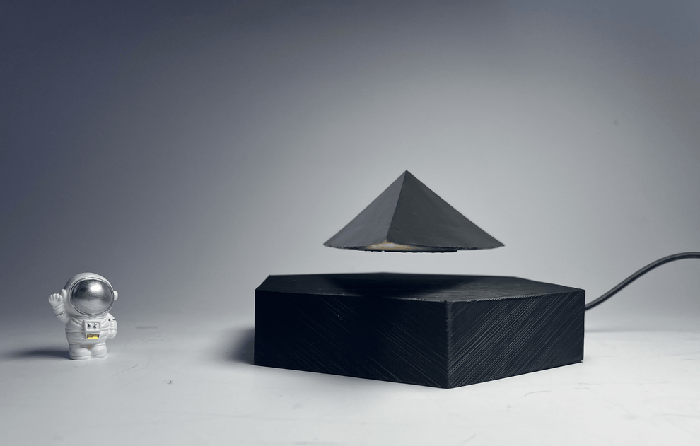 Floating Handmade UFO Model-Novelty Desktop Ornaments - Desk Decor - U